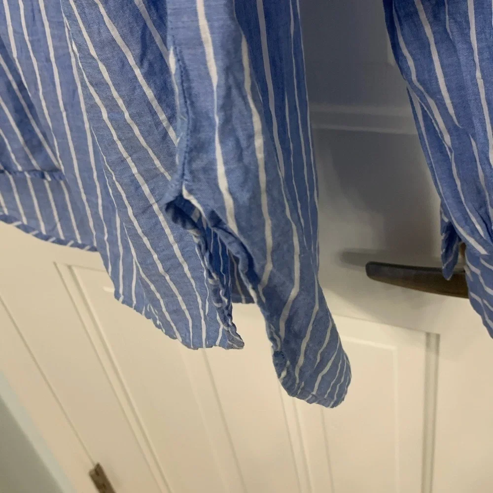 H&M | Tops | Hm Dress Shirt Size Small Blue Wwhite Vertical Stripes ...